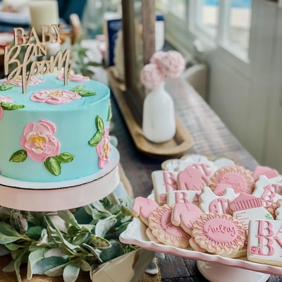 Hawaiian Tiki Balloon Arch With Tropical Flowers and Foliage - Etsy