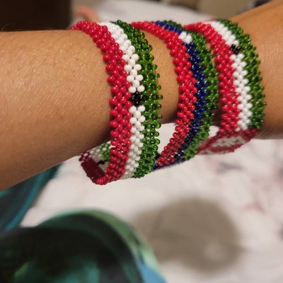 Canada Flag Beaded Bracelet/canadian Beaded Bracelet/canadian - Etsy