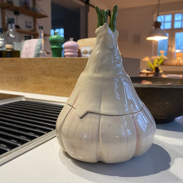 Ceramic Garlic Pot, Garlic Keeper, Pottery Garlic Holder, Cottage ...