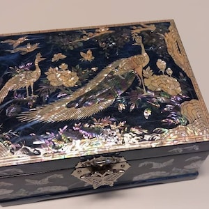Mother of Pearl Asian Inlay Flower Jewelry Box Purple Vintage Keepsake ...