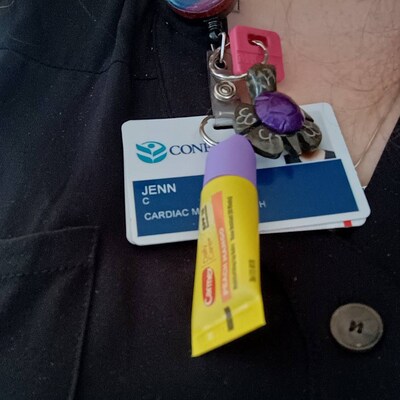 Softlips Keychain Cap key Ring Included Chapstick and Lip Balm Keychain ...