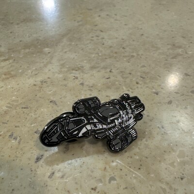 Iron Giant Enamel Pin - Etsy