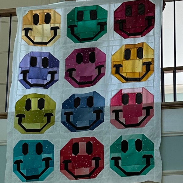 Smiley Face Quilt Pattern: Retro Fat Quarter Design (PDF Pattern) - Etsy