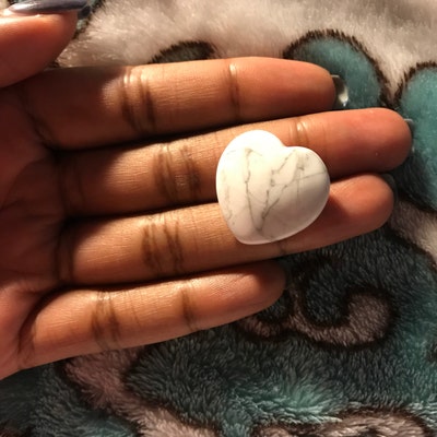 Howlite Heart Crystal Heart Gemstone - Etsy