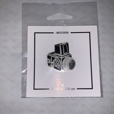 Hasselblad 500 C Medium Format 120mm Film Camera Enamel Pin - Etsy
