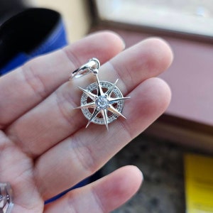 The Last of Us 2 Ellie Space Rocket Pin/keychain/necklace TLOU 2 Ellie ...