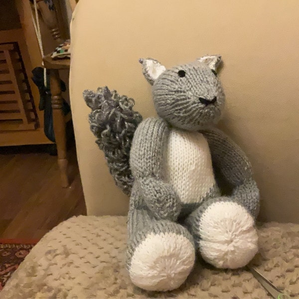 Animal Toy Knitting Pattern - Cute Squirrel Patons Wool Blend DK ...