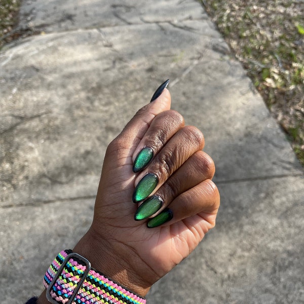 COVEN | Green Color Shifting Cat Eye Velvet Press on Nails | Witchy ...
