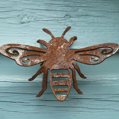 Large Rusty Metal Honey Bee Rusty Insect Pagan Garden Gift Rusty Bee ...
