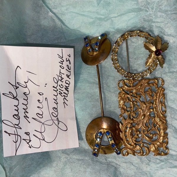 Huge Vintage Junk Drawer Lot, Jewelry Watches Pins Medals Advertising ... Huge Vintage Junk Drawer Lot, Jewelry Watches Pins Medals Advertising ...