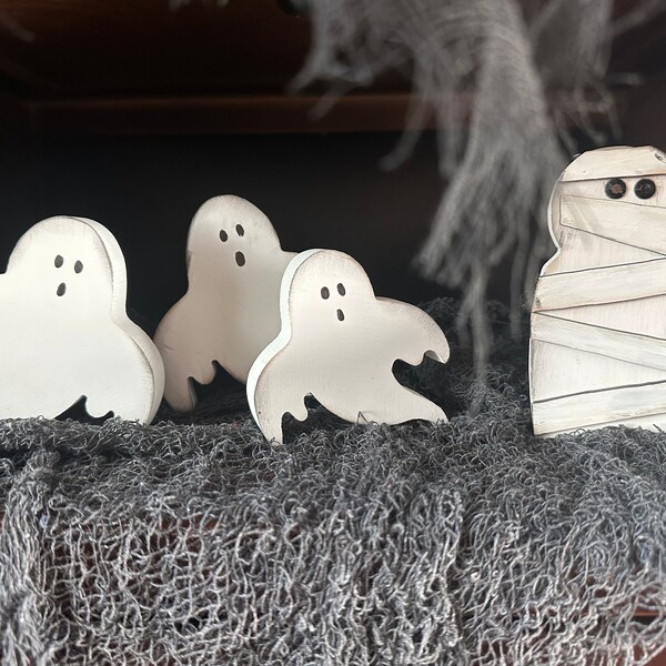 Wood Ghost Family Trio, Halloween Collectables, Spooky Home Decor ...