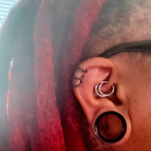 Banded Silver + Grey Hinged Septum Clicker Ring, Wire Banded Piercing ...