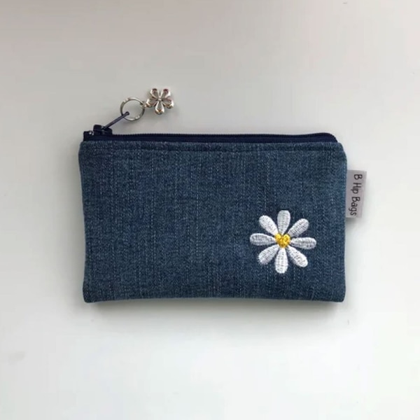Mini to Large Heart Daisy Embroidery Design,20 Sizes, Daisy Embroidery ...