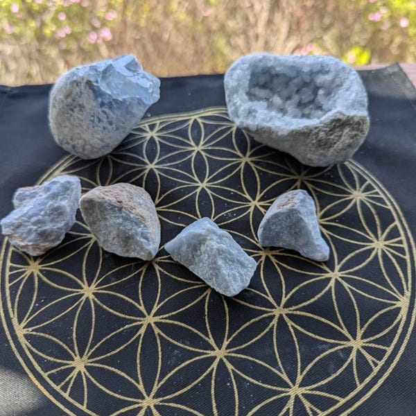 Crystals for Cancer Zodiac Sign, Moonstone, Red Jasper, Rose Quartz ...