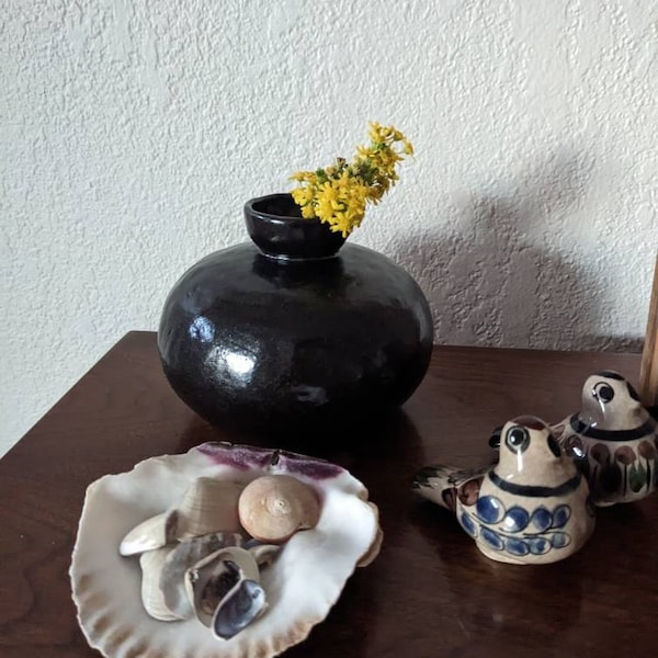 Maraca Vase // Handmade Ceramic Vessel - Etsy