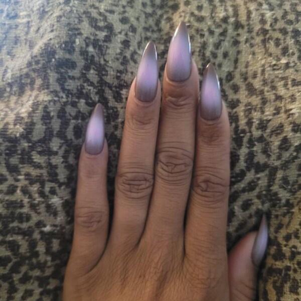 CLASSIC RED Apres Gel X Press on Nails Gold Nails Red Nails Classy ...