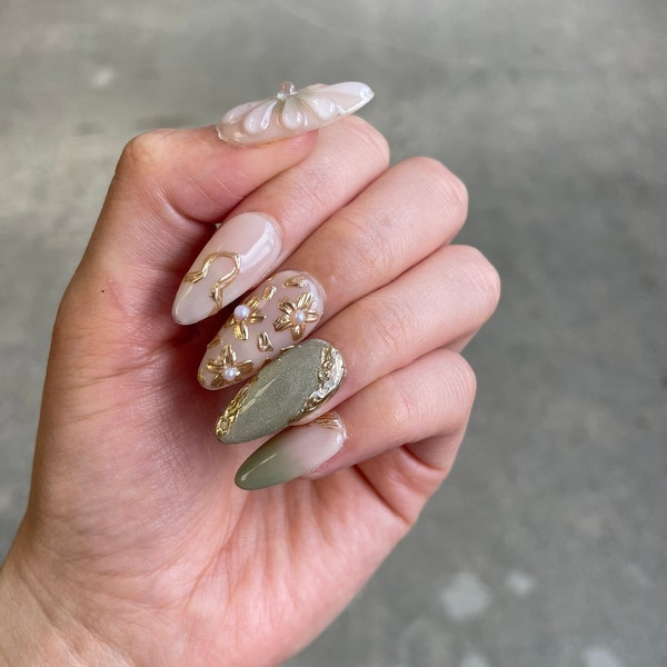 MIDORI | Gold Floral Nail Art Press on Nails | Jade Magnetic Nails | 3D ...