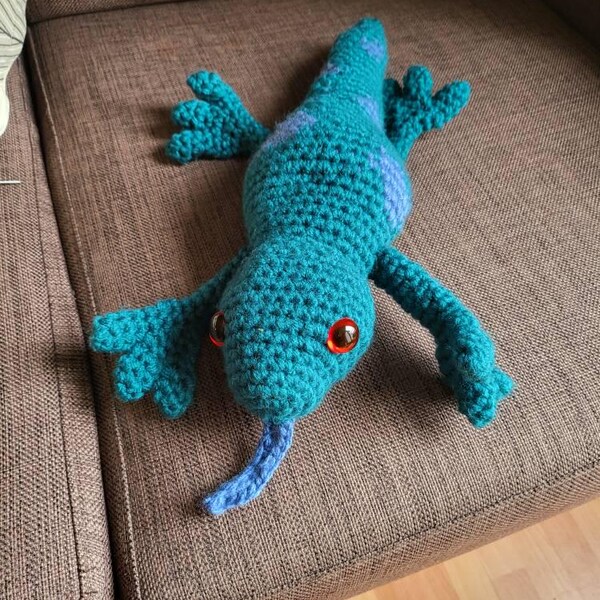 No Sew - Liam the Lizard Crochet Pattern, Lizard Crochet, Salamander ...