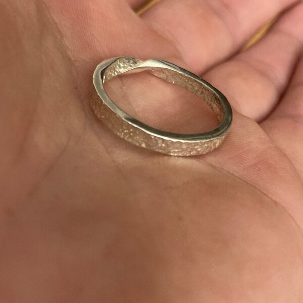 14k Gold Hammered Rustic Men Wedding Band, 7mm Handcrafted Classic ...