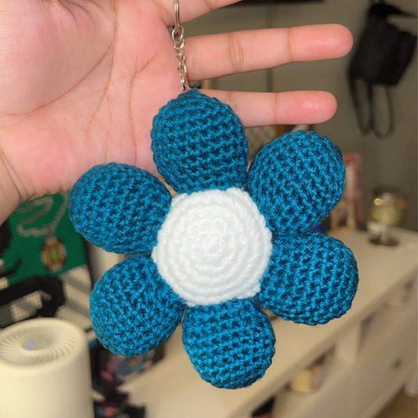 Crochet Flower Keychain Pattern, Car Mirror Hanging Accessories - Etsy