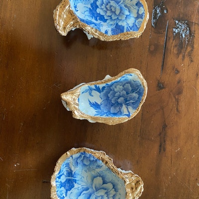 Chinoiserie Style Oyster Shell Dish Blue and White - Etsy