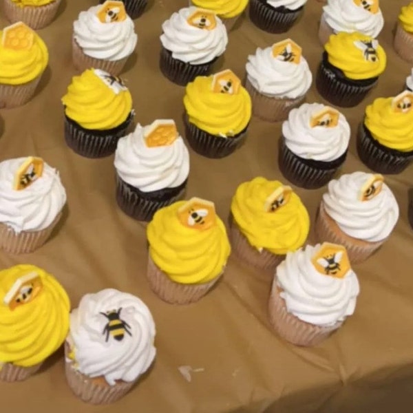 15 HONEY BEES EDIBLE Sugar Cupcake or Cake Toppers - Bee Decorations ...