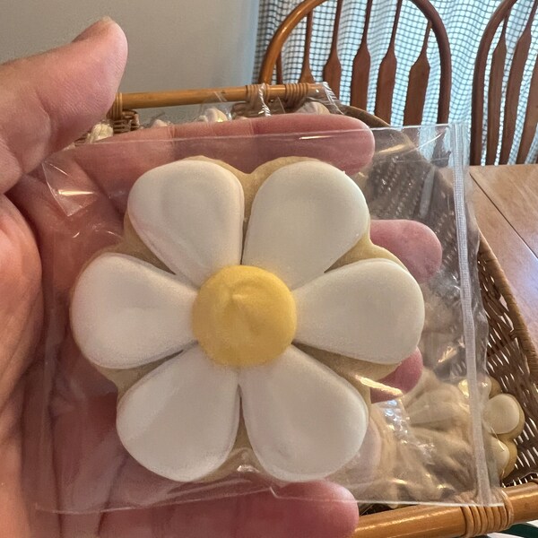 Mini Spring Flowers, Hand Decorated Sugar Cookies, Custom Designs and ...