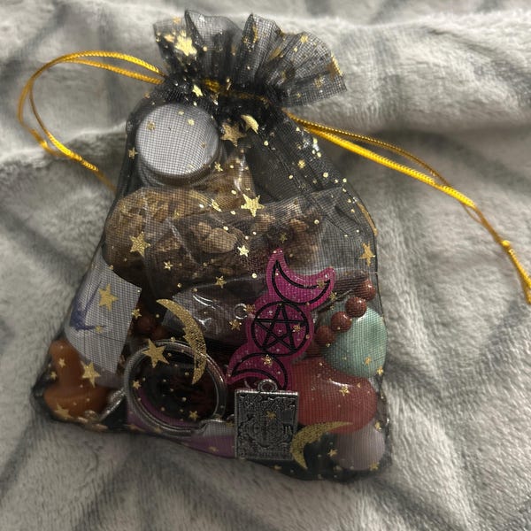 Protection Mojo Gris Gris Bag. Made by Audra of ...