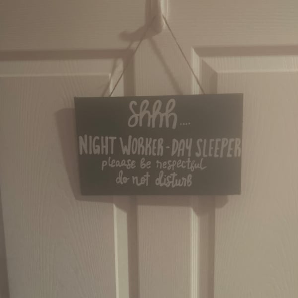 Night Shift Worker Sleeping Wood Door Sign, Do Not Disturb Sign, Nurse ...