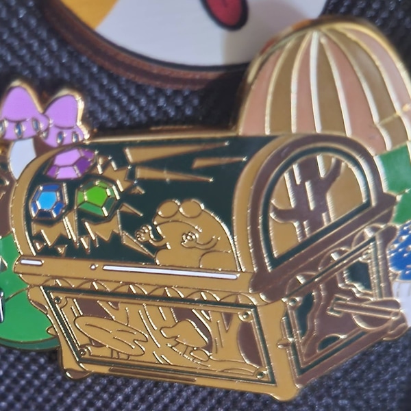 Amphibia Calamity Box Music Chest Enamel Pin - Etsy