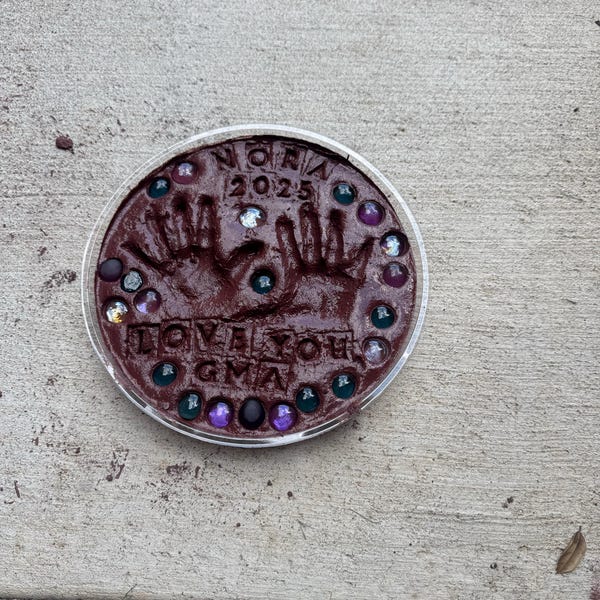 Easy DIY Handprint Stepping Stone for Garden and Home Decor - Father's ...