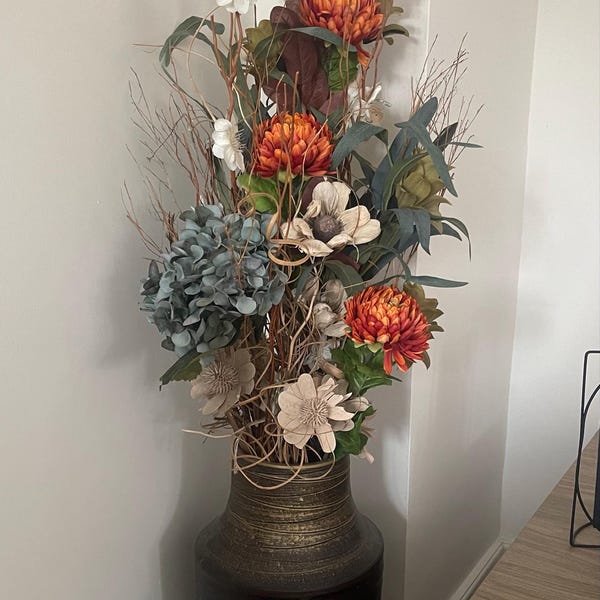 8 X Tea Roses, Small Silk Bouquet, Mixed Open Roses and Rose Buds ...