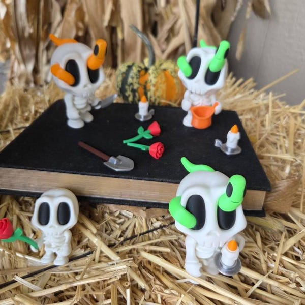 3D Printed Articulating Blob Skeleton: Spooky Halloween Decor - Etsy