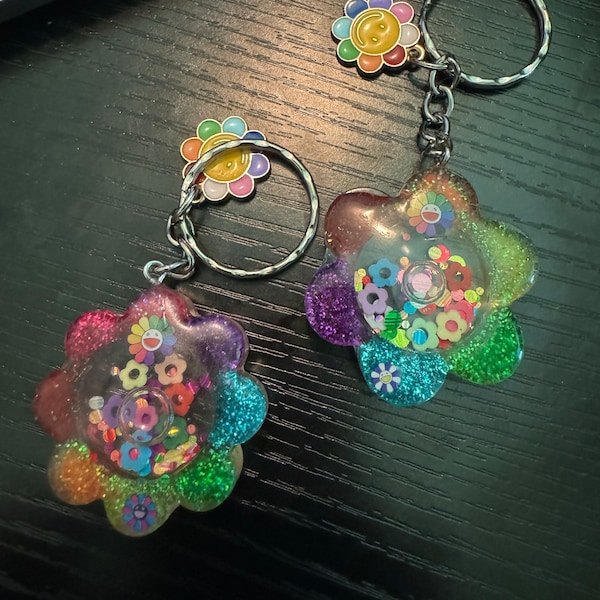 Smiley Flower Liquid Shaker Keychain, Cute Glitter Resin Keyring, Bag ...