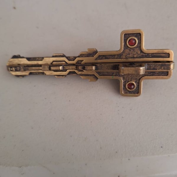 Tron Disc 2.0, Premium - LED Light up Tron Legacy Identity Disc ...