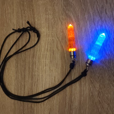 Star Wars Lightsaber Kyber Crystal 100 % Handcrafted Glowing Replica ...