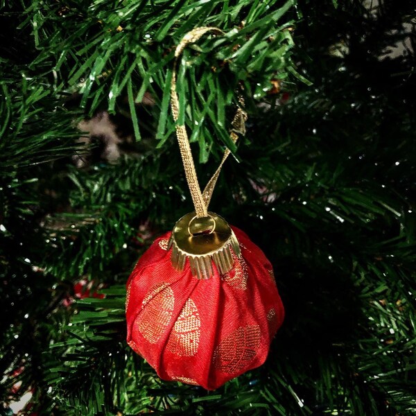 Saree Ornaments, Desi Christmas, Indian Ornaments, South Asian Holiday ...