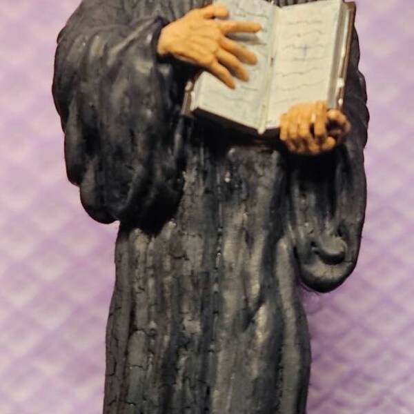 Faceless Queen Witchsong - Etsy