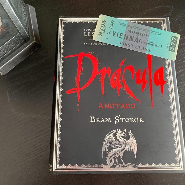 William Shakespeare's Romeo & Juliet Bookmark - Foiled Invitation to ...