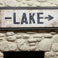 Lake House Sign | Lake Sign With Arrow | Lake Arrow - Etsy Canada