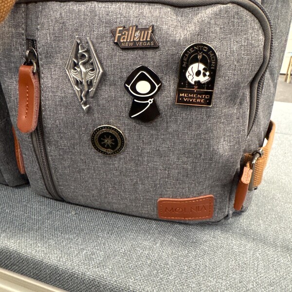 STARSET - ECHO UNIT 2.0 - Glow in the Dark Enamel Pin - Etsy