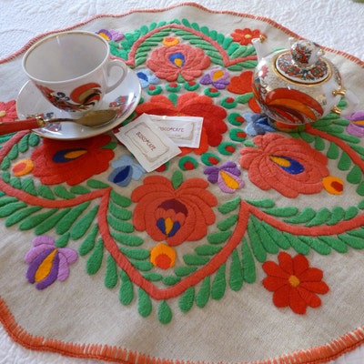 Hungarian Embroidered Centerpiece Hand Embroidered Table - Etsy