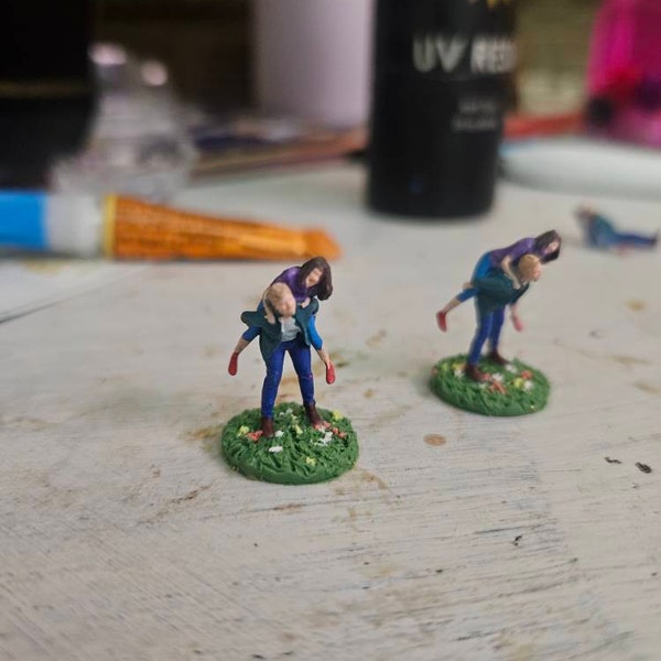 1:64 Miniature Human Figures - Resin / Unpainted - Great for Dioramas ...