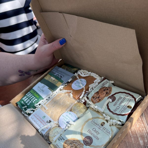 Yorkshire Tea Gift Hamper | Tea Gift | Afternoon Tea | Biscuits | Treat ...