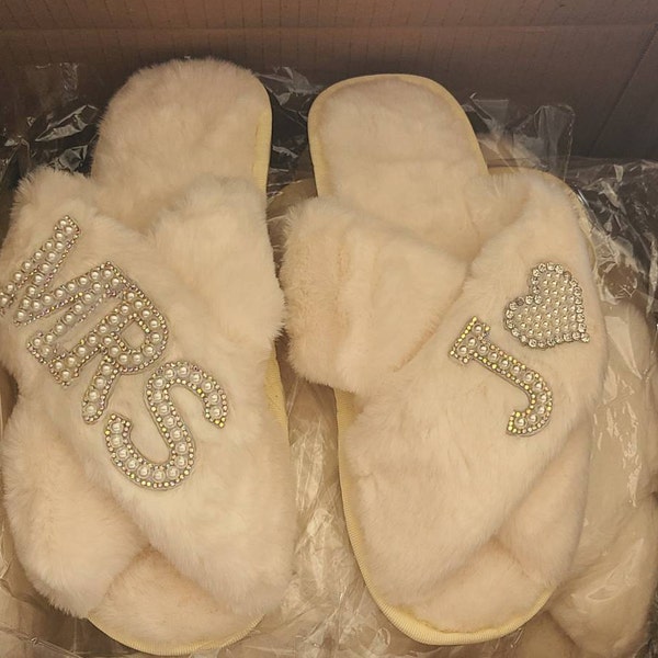 Personalized Fluffy Bridal Slippers, Rhinestone Bride & Bridesmaid Gift ...