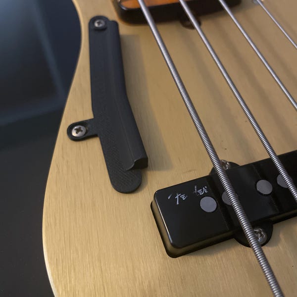 Jazz Bass Thumb Rest (4 String), Ergonomic Bass Guitar Thumb Rest ...