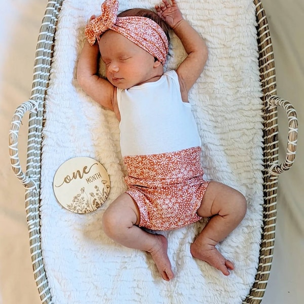 High Waisted Ruffled Bummies and Bow Set High Waisted Ruffled Baby Shorts Babygirl Bummies ...