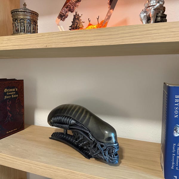 Xenomorph Alien Display Piece With Removable Translucent Dome - Etsy