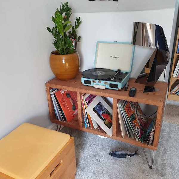 PRESLEY // Rustic / Boho Sustainable Solid Wood Record Storage Unit With Dividers - Etsy UK