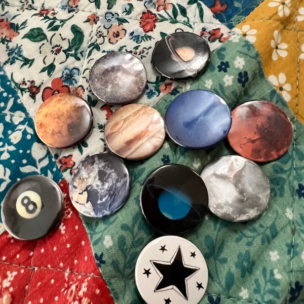 Planets + the Moon Pin Set! | 9 Piece 1 Inch Button Pin Set | Comes ...